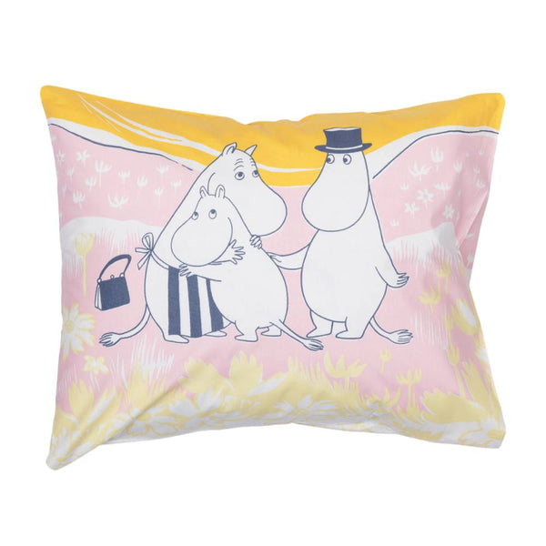Moomin Family Time Pillowcase 50 x 60 cm - The Official Moomin Shop - United Kingdom