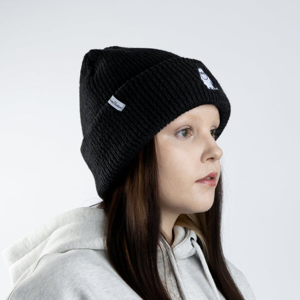 Beanie Adult Angry Moomintroll Black - The Official Moomin Shop ...